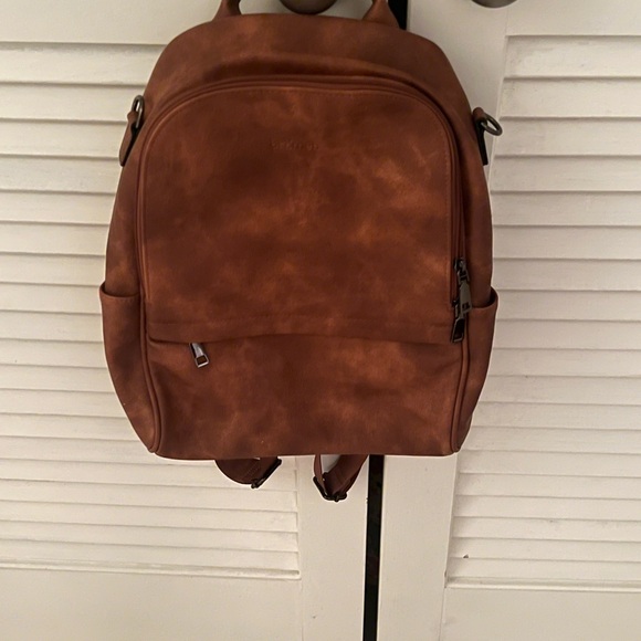 Bromen | Bags | Vintage Brown Leather Backpack With Distressed Finish ...